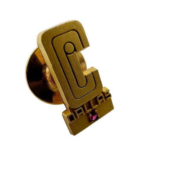 unmarked | Jewelry | Vintage Bright Gold City Of Dallas Lapel Pin With ...